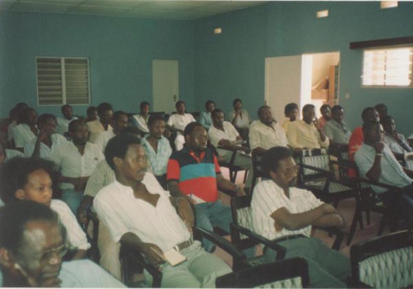 La fin d’Iteka… – IWACU