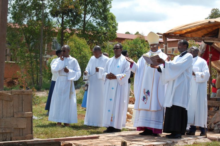 Burundi : le nouveau Foyer de Charité de Kiryama officiellement ...